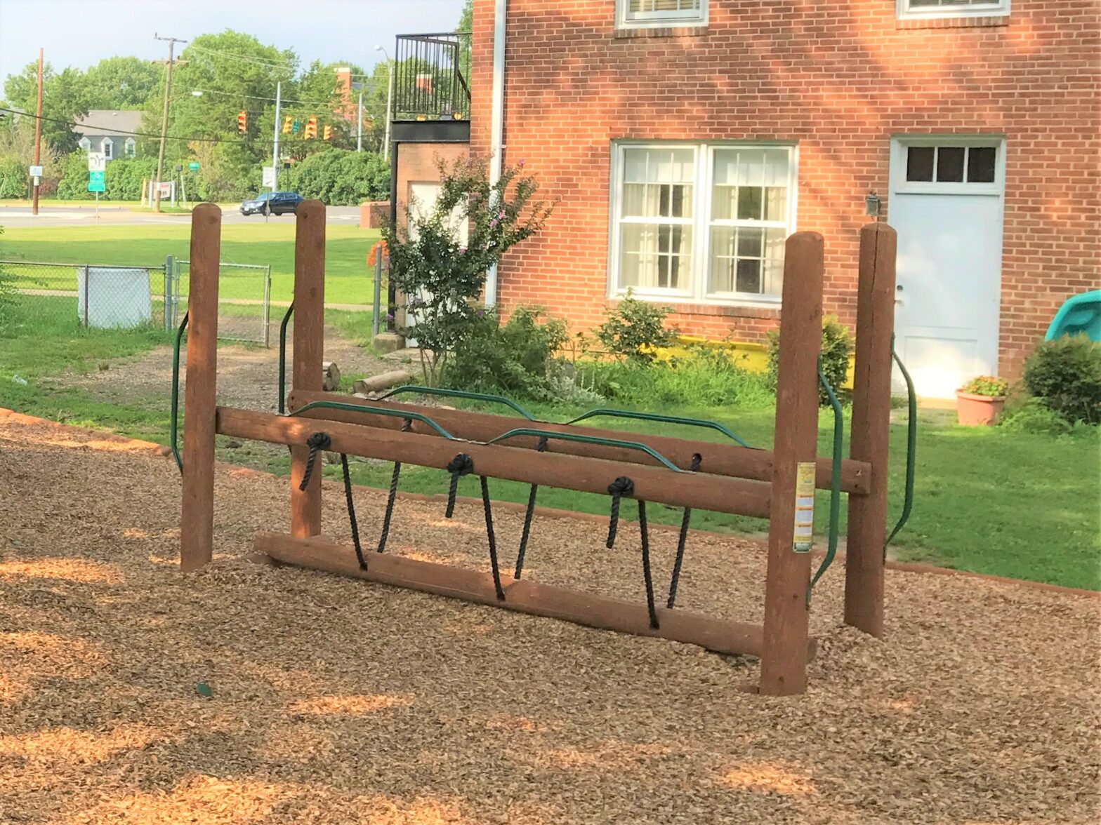 Independent Play & Free Standing - Bears Playgrounds