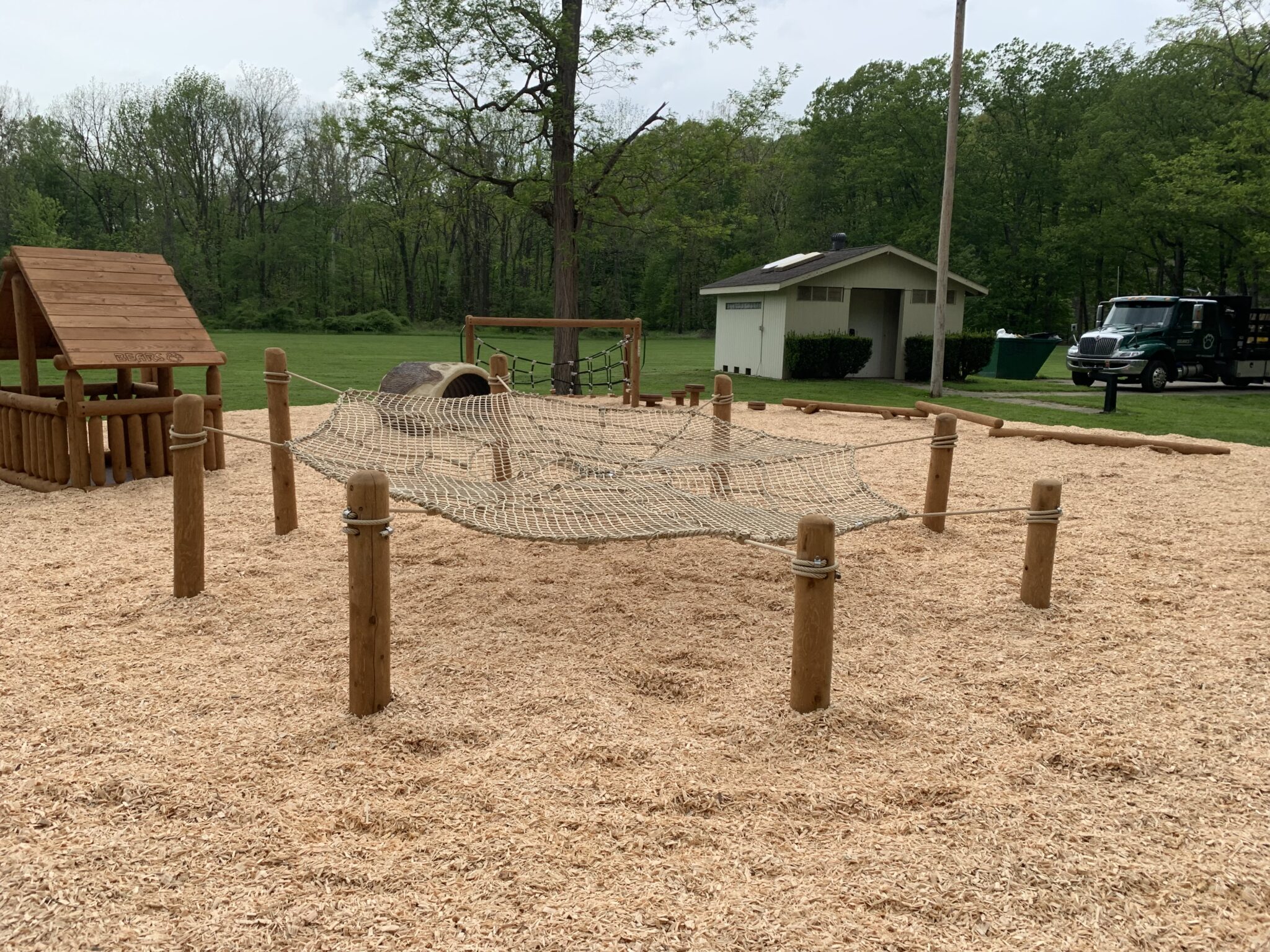 Independent Play & Free Standing - Bears Playgrounds