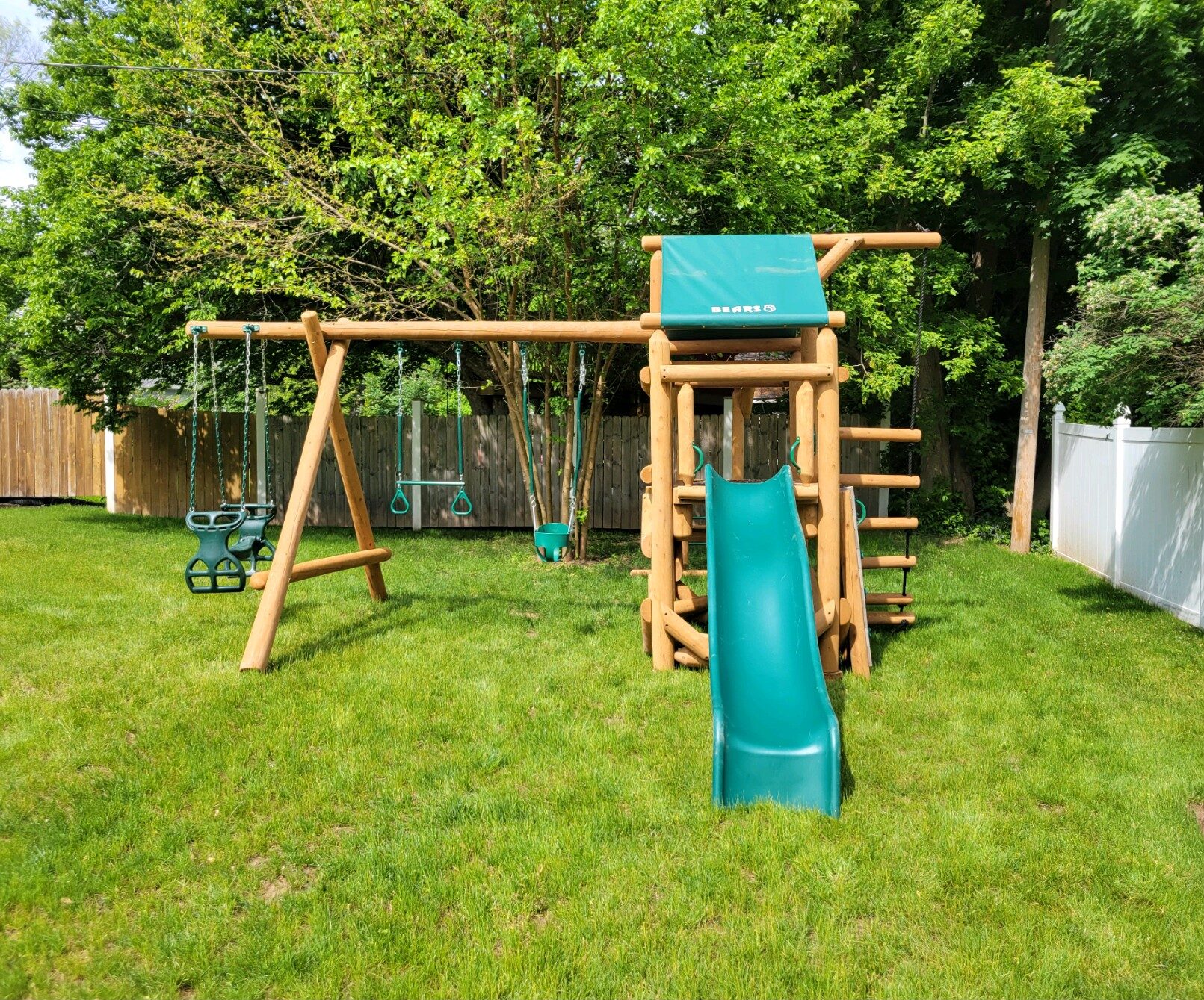 Proudest Monkey Tree Fort - Bears Playgrounds